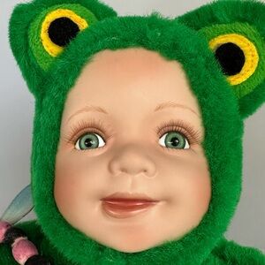 Geppeddo Cuddle Kids | Toys | Geppeddo Cuddle Kids Fritz Frog Porcelain ...